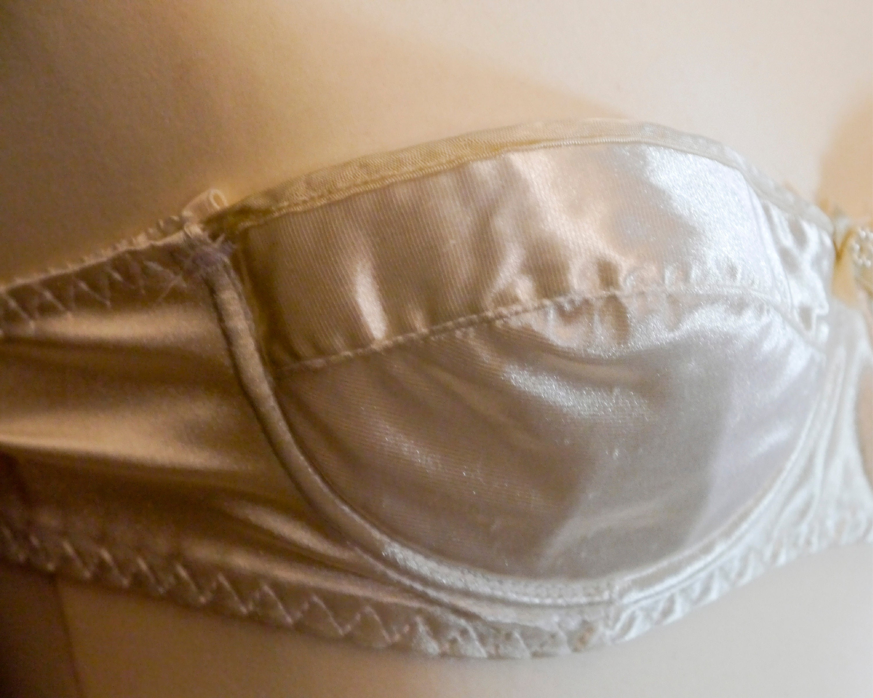 Vintage 80s bust holder bra retro white silver 75B amourette | Etsy