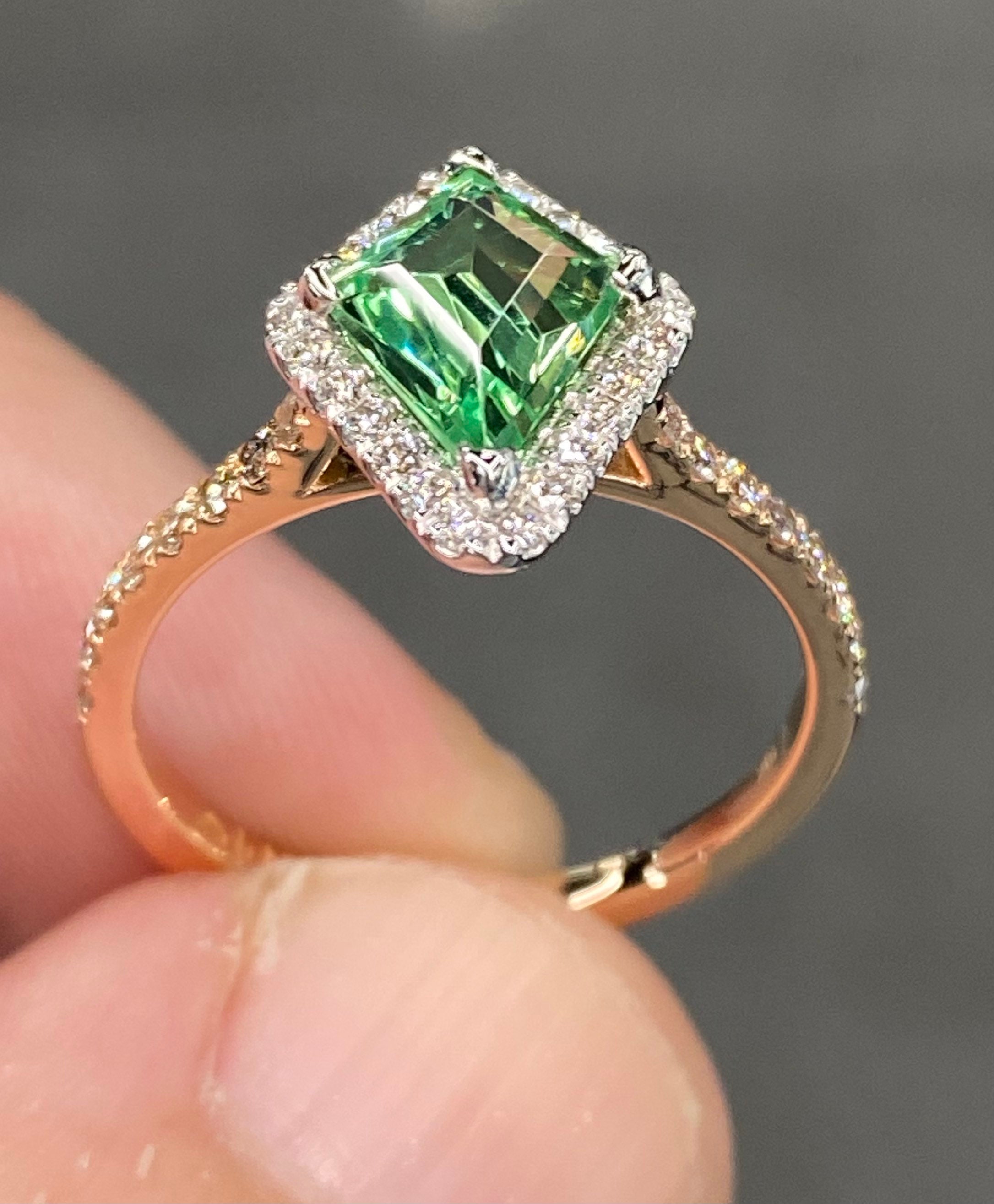 Stunning 2 Ctw Kite Cut Merelani Mint Garnet & VVS Diamond 2 Tone White ...