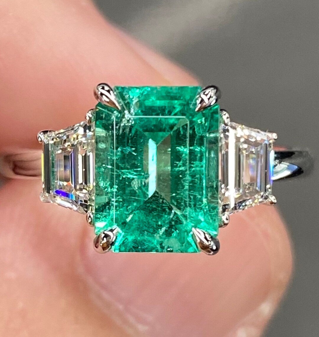 Stunning Untreated 2.7 Ctw Colombian Muzo Green Emerald & E VVS Diamond ...