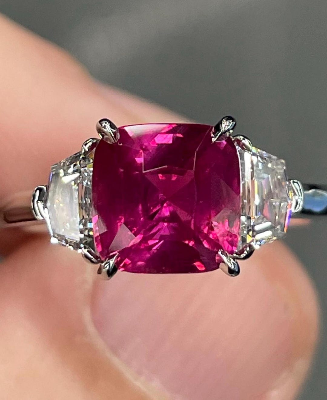 Stunning Certified 4 Ctw Unheated Strawberry Red Ruby & D VS Natural ...