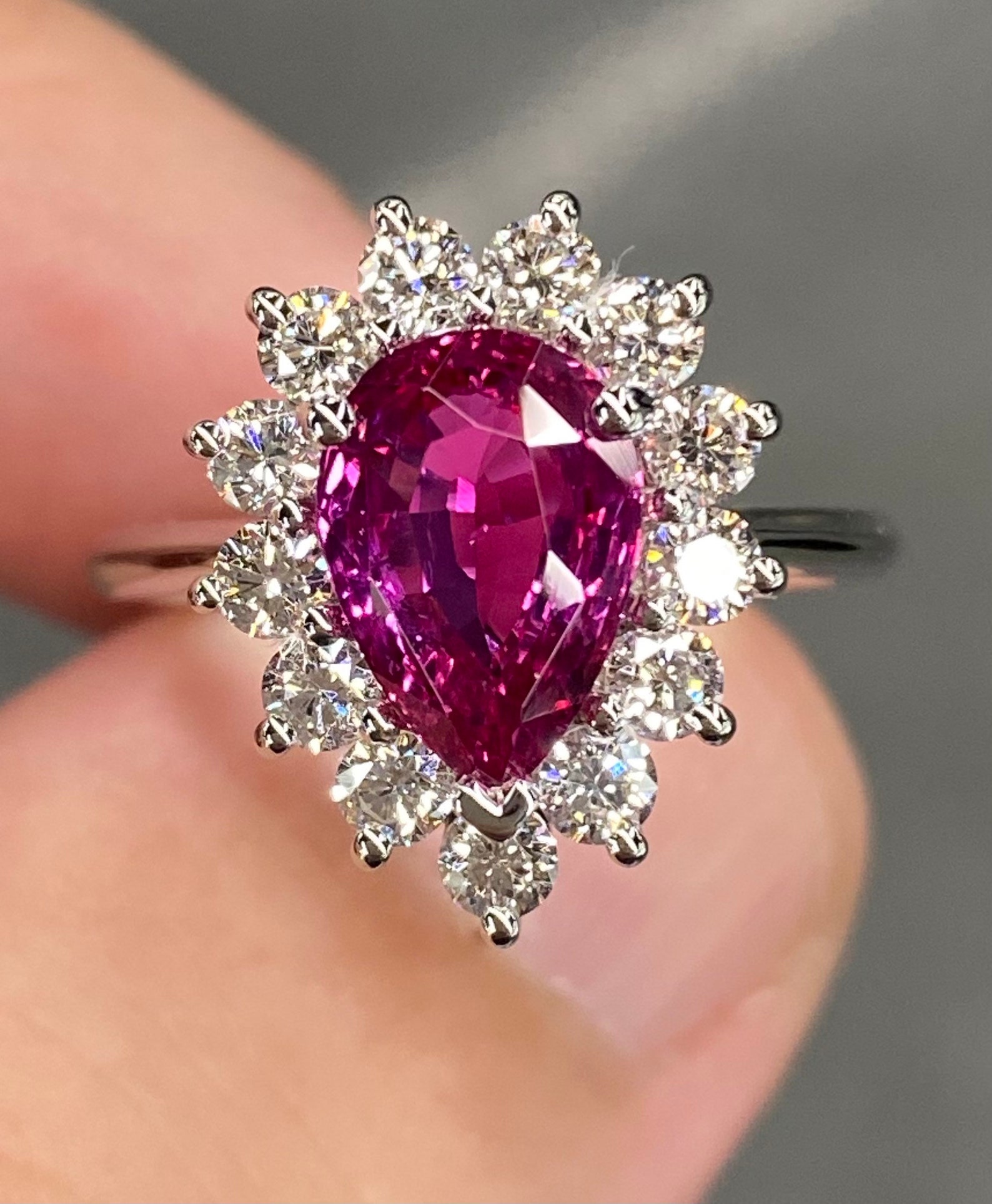 Exceptional GIA 4 Ctw Vivid Red Ruby & D VVS Diamond Platinum Ring - Etsy