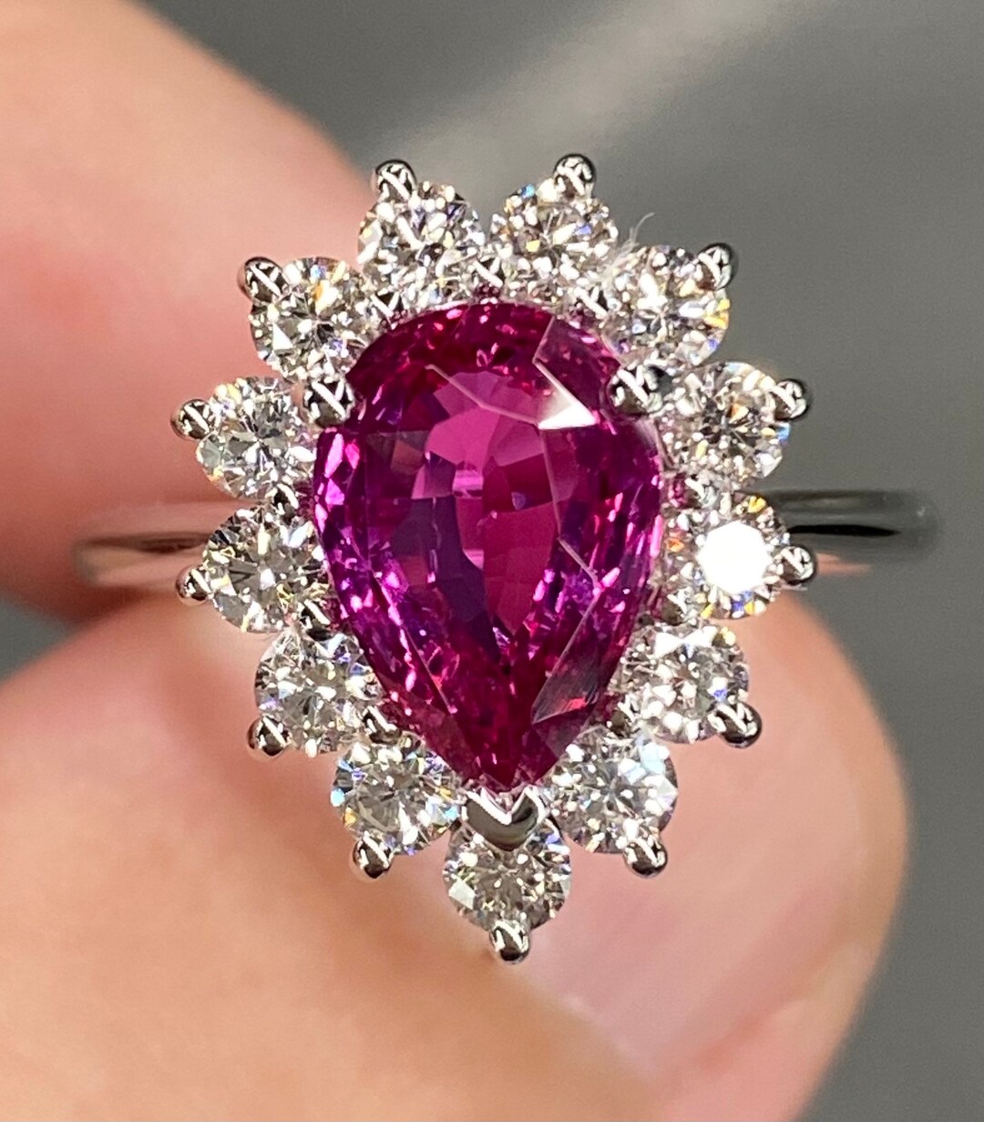 Exceptional GIA 4 Ctw Vivid Red Ruby & D VVS Diamond Platinum Ring - Etsy