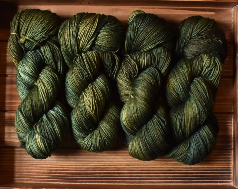 Fern Cliff: Dark Olive Green Yarn. Hand-dyed Wool Yarn. Tonal - Etsy