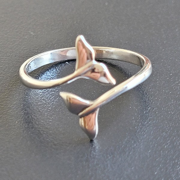Whale Tail Ring - Etsy Canada