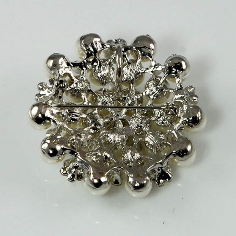 White Pearl Brooch - Etsy