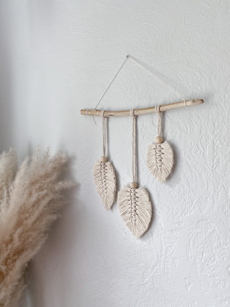 Minimal Macrame Feather Hanging - Etsy