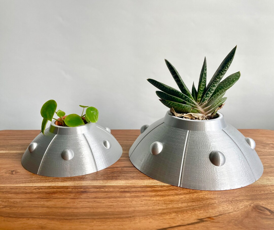Flying Saucer Planter - Cute Alien Spaceship Planter - Gift for Kids ...