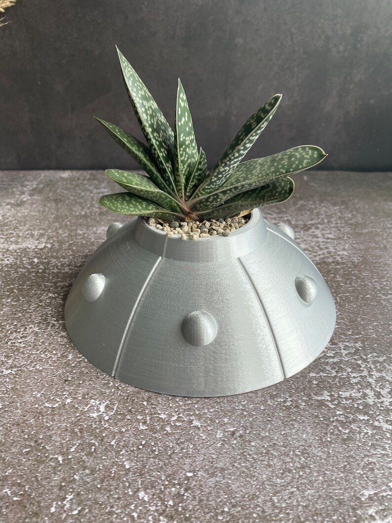 UFO Planter Flying Saucer Pot Cute Alien Spaceship Planter - Etsy