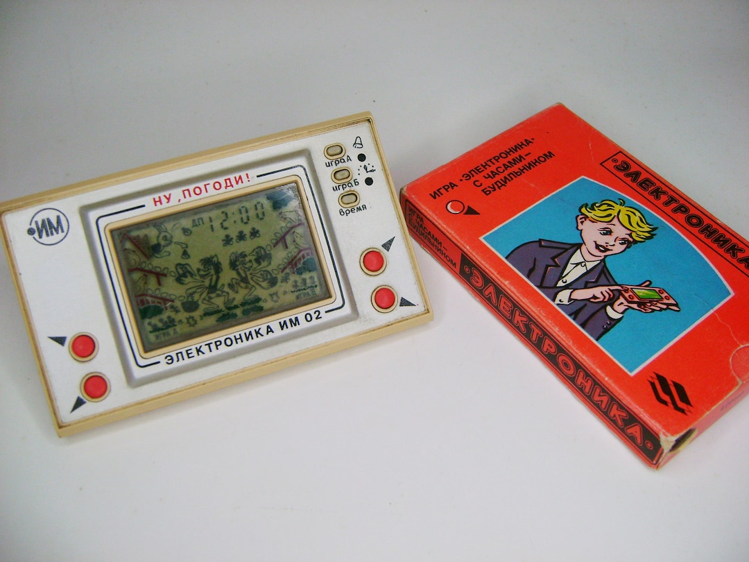 Rare Soviet Handheld Arcade Pocket Game on Screen Elektronika IM-02 ...