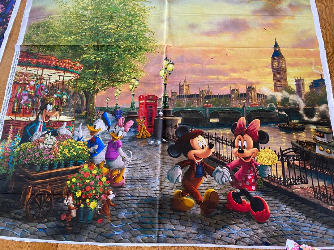 Disney Panels Micky & Minnie / Pooh Bear and Friends 100% Cotton quilt ...