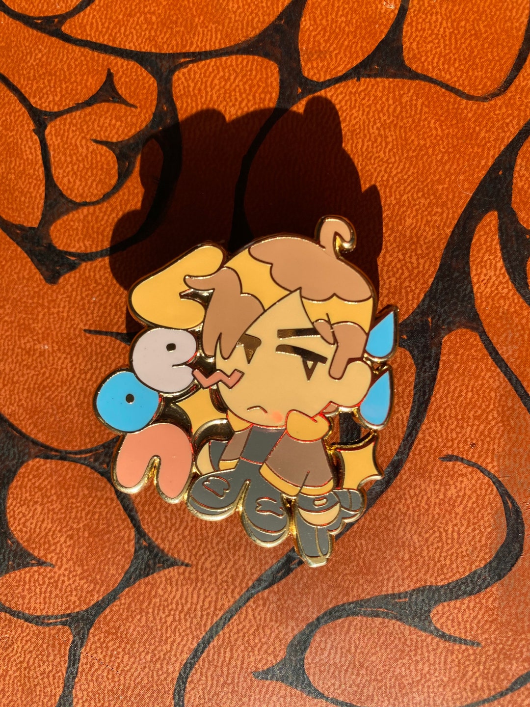 READY TO SHIP Re4 Leon Enamel Pins, Gold Plated Resident Evil Pins ...