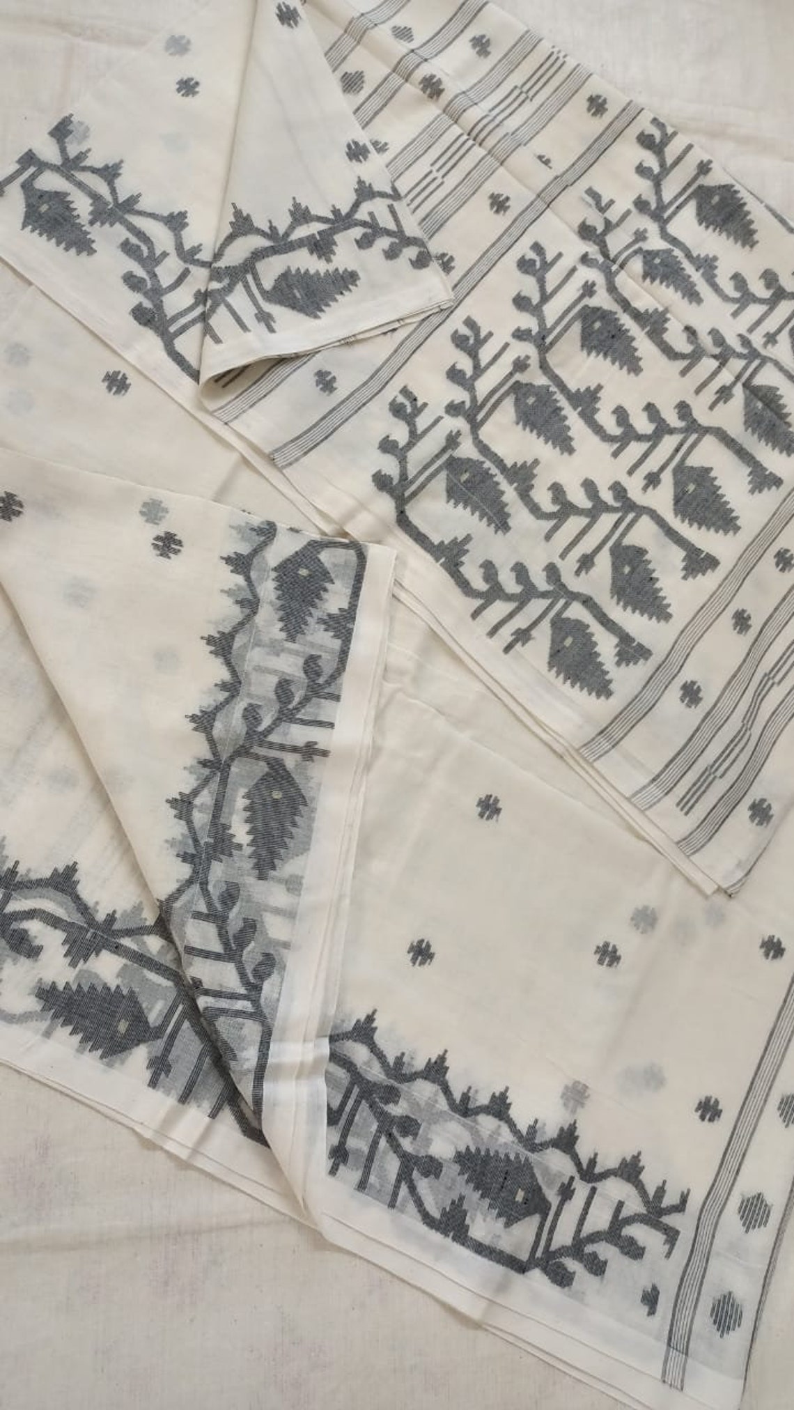 Bengal Handloom Pure Cotton Soft Jamdani in White With Black Motifs ...