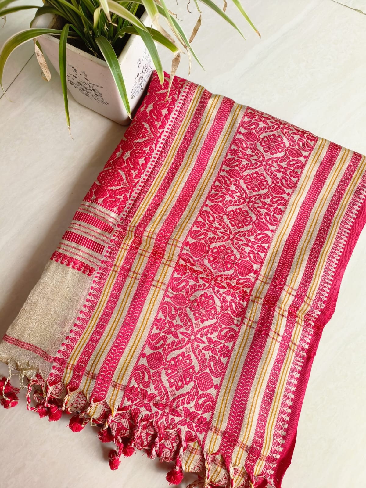 Jamdani Saree in Pure Gachhi Tussurred Border off White Saree ...