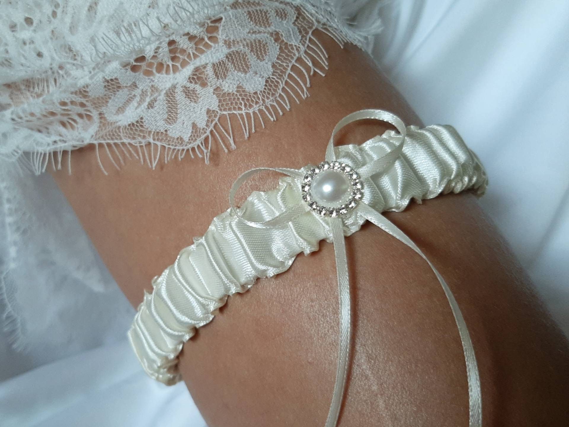 Ivory Bridal Garter Ivory Wedding Garter Ivory Garter Set | Etsy