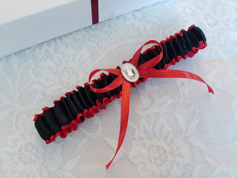 Black and Red Wedding Garter Set, Black Lace Bridal Garter Set ...