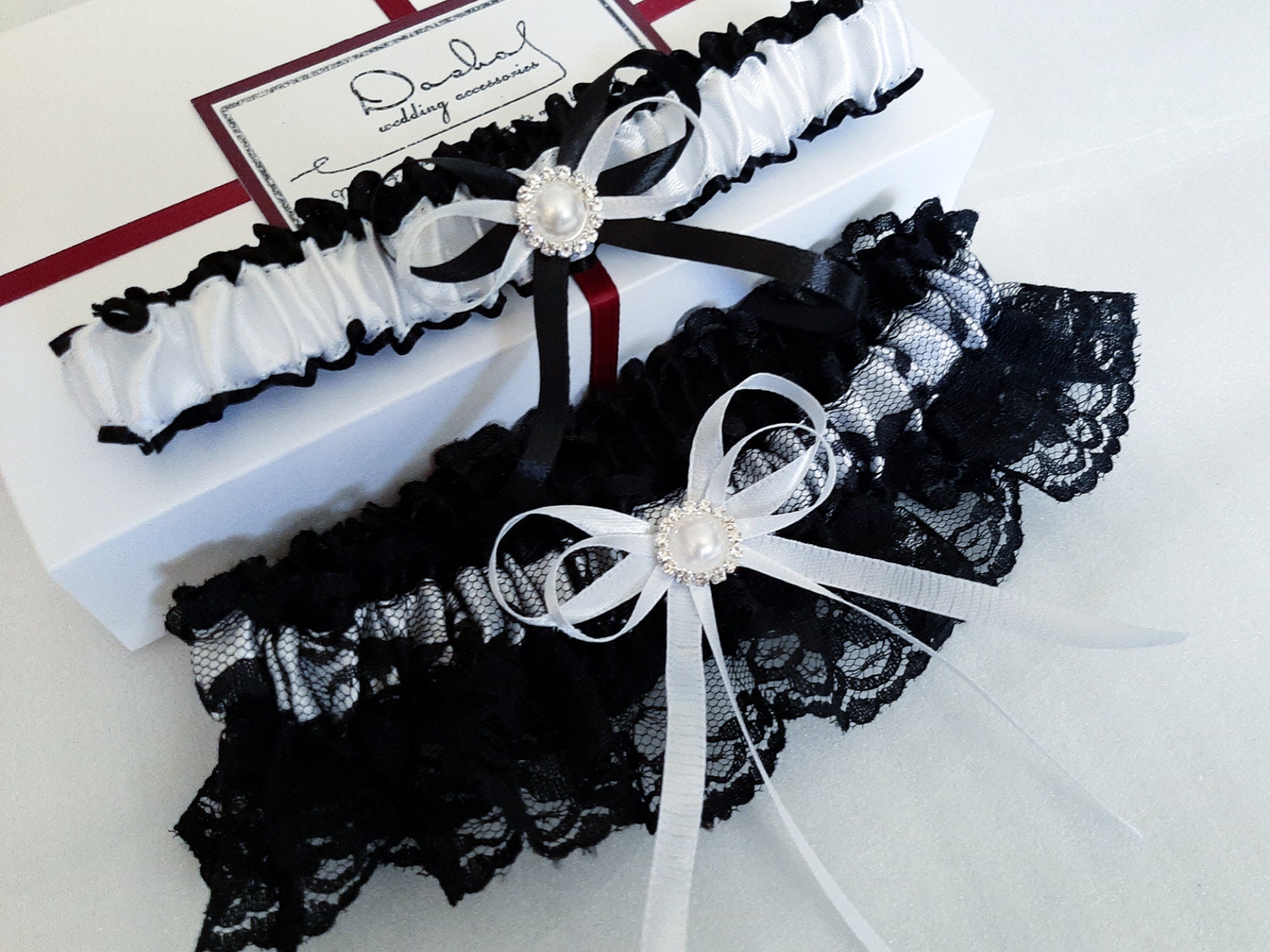 Black and White Wedding Garter Set, Lace Bridal Garter Set, Handmade ...