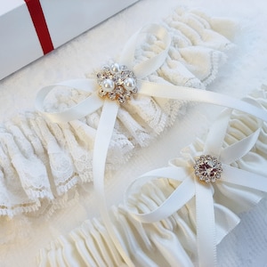 Ivory Wedding Garter, Ivory Garter Set, Lace Bridal Garter, off White ...