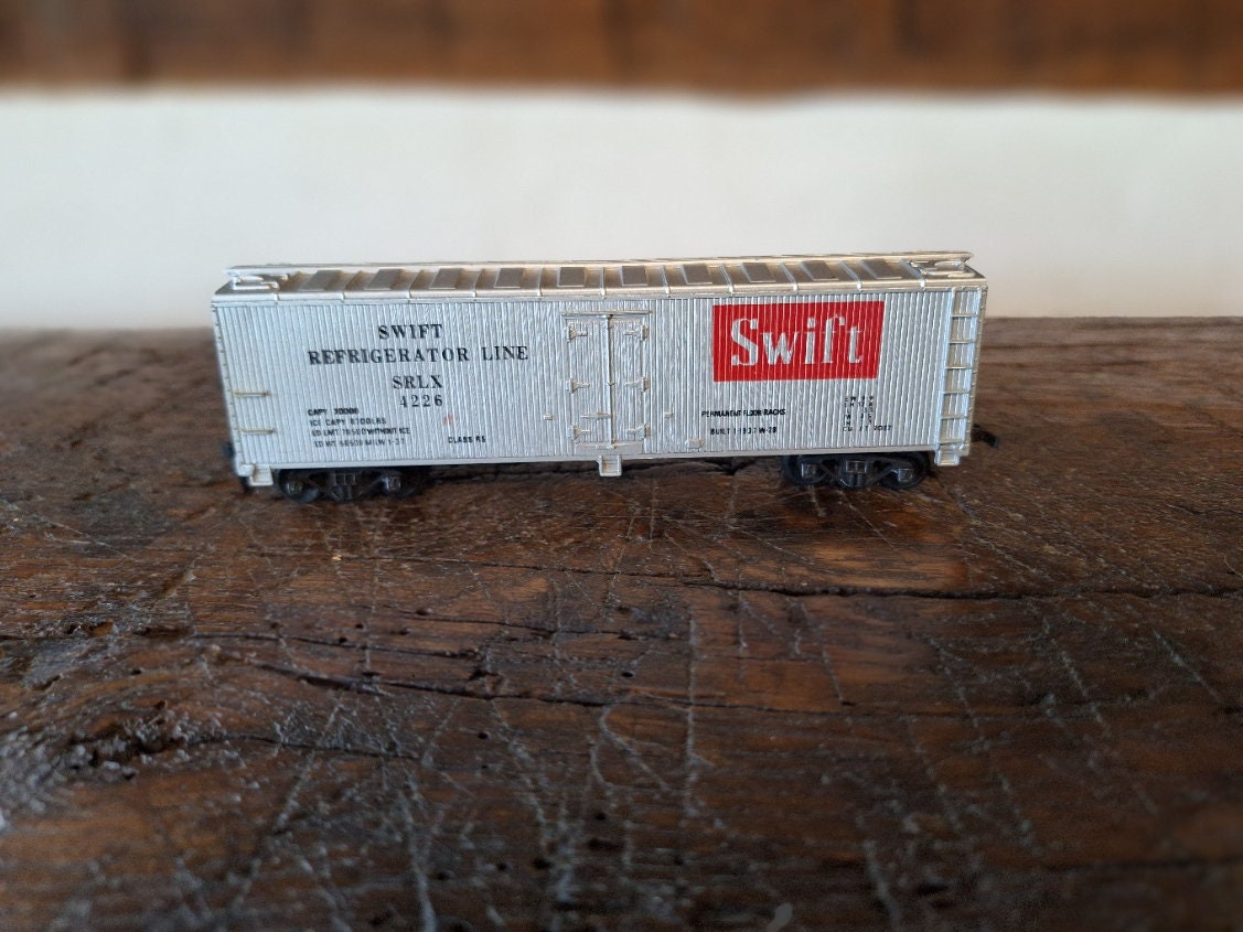 Vintage Tyco Swift Refrigerator Reefer Car 40 Foot 329A for HO Scale ...