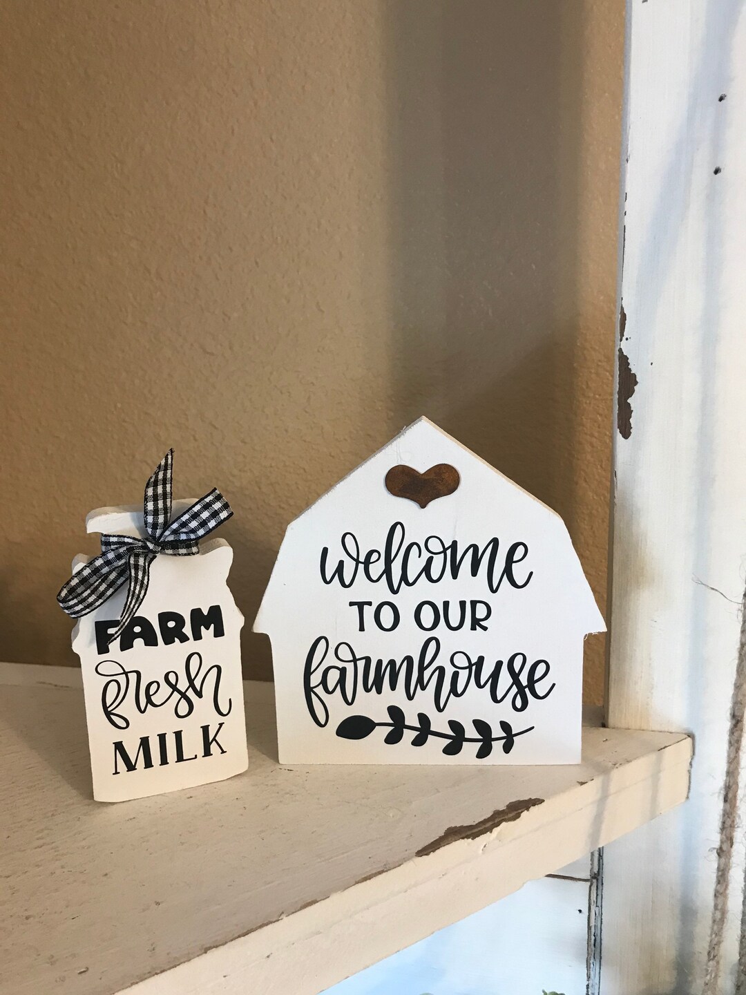 Farmhouse Barn & Milk Can Mini Signs With Buffalo Plaid Accent for Tier ...