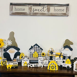 Bee Plaid & Flower Decor, Tray or Shelf Size • Perfect Gift for a ...