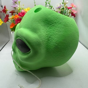 Alien Yarn Bowl With Tool Holes | 3D Printed | Alien Head Yarn Bowl ...