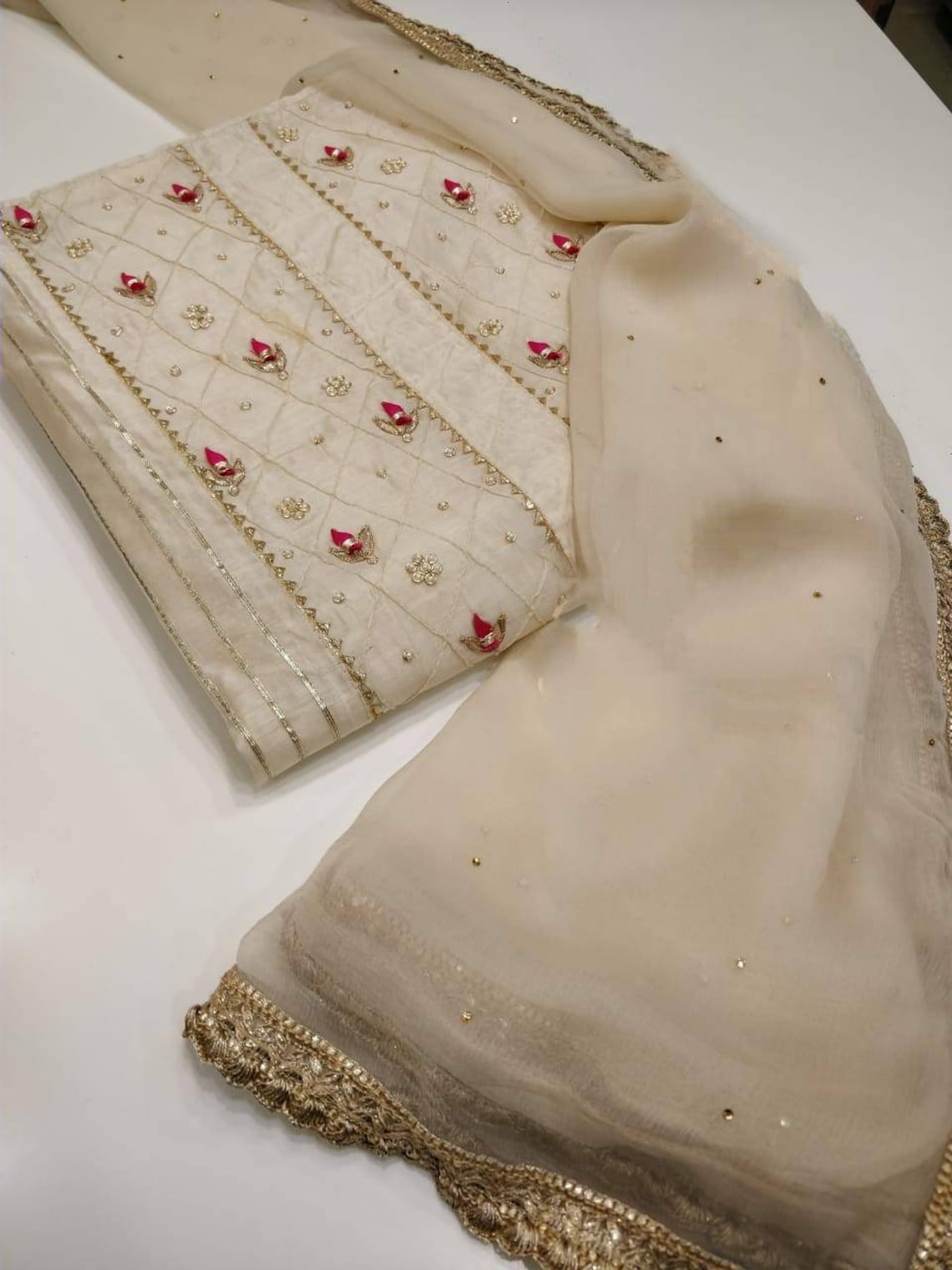 ATHARVA Hand Embroidery Salwar Kameez Beige/chiffon Dupatta With Stone ...