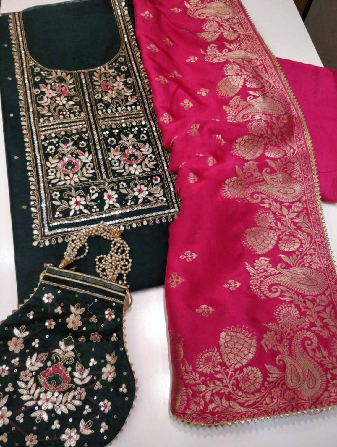 ATHARVA Hand Embroidery Salwar Kameez/embroidery Neck Bottle Green/pink ...