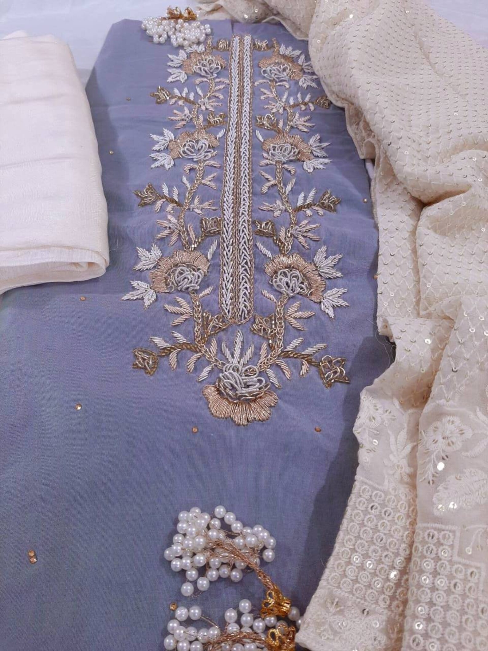 Atharva Hand Embroidered Salwar Kameez Elegant Embroidered Neck/dabka ...
