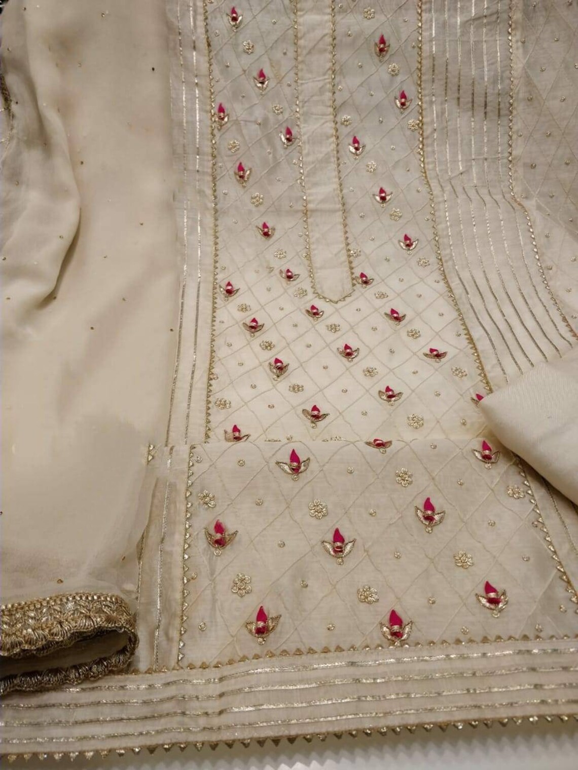 ATHARVA Hand Embroidery Salwar Kameez Beige/chiffon Dupatta With Stone ...