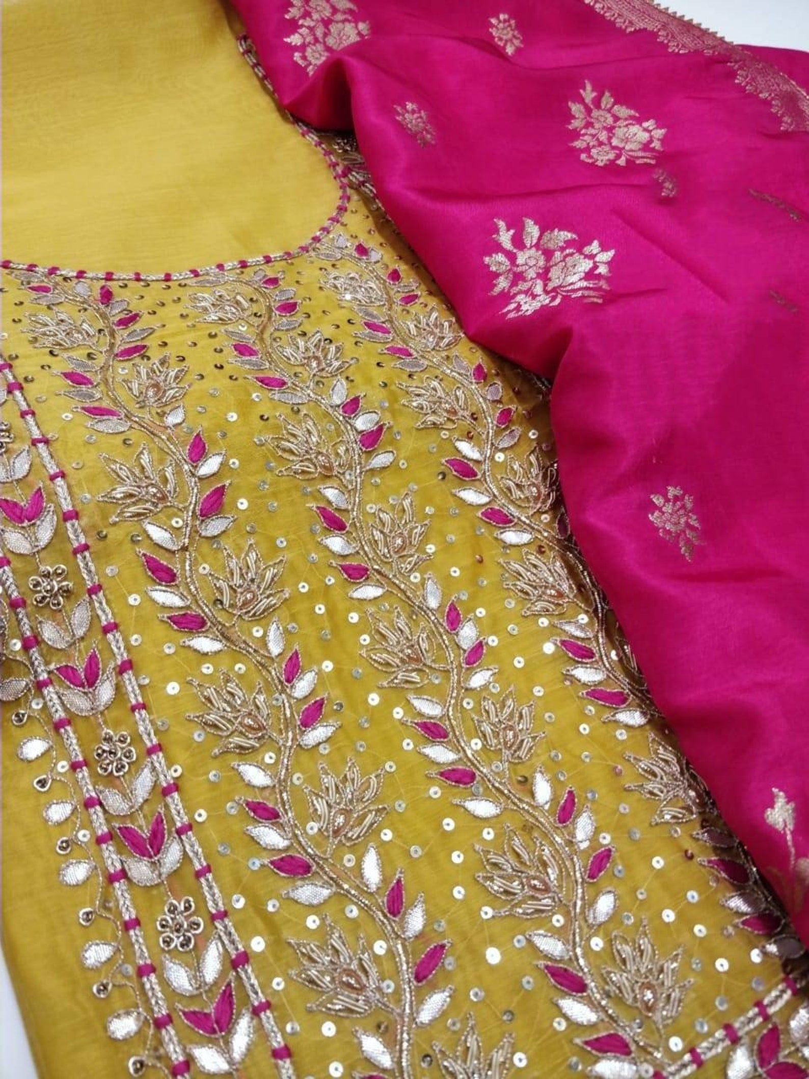 ATHARVA Hand Embroidery Salwar Kameez/embroidery Neck Yellow/majenta ...