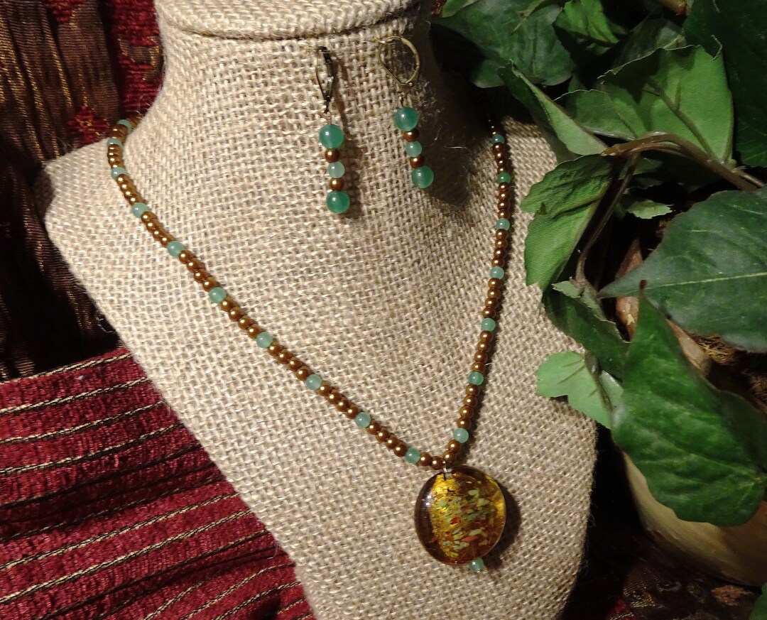 Carole With an E! Necklace/earring Set With Antique Gold & Green ...