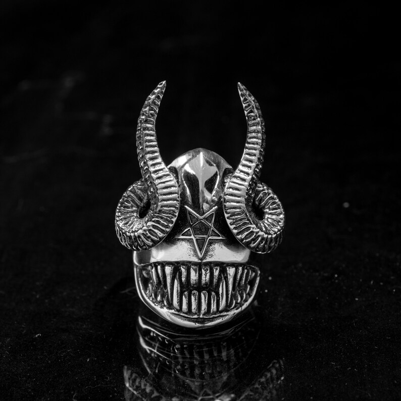 Horned Skull Ring Gothic Ring Silver Ring Brutal Ring | Etsy