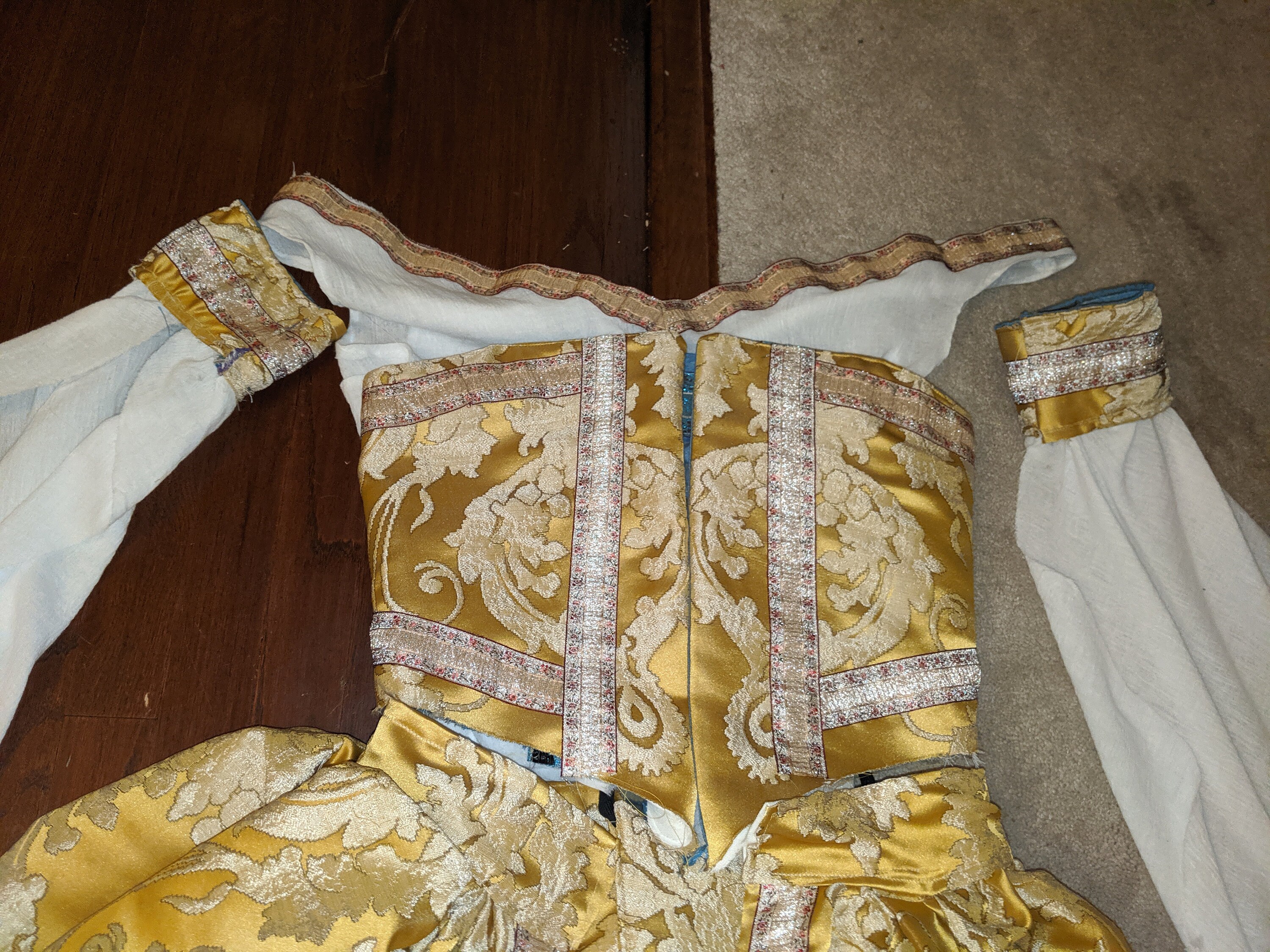 Medieval Renaissance Courtesan Outfit Made to Order - Etsy