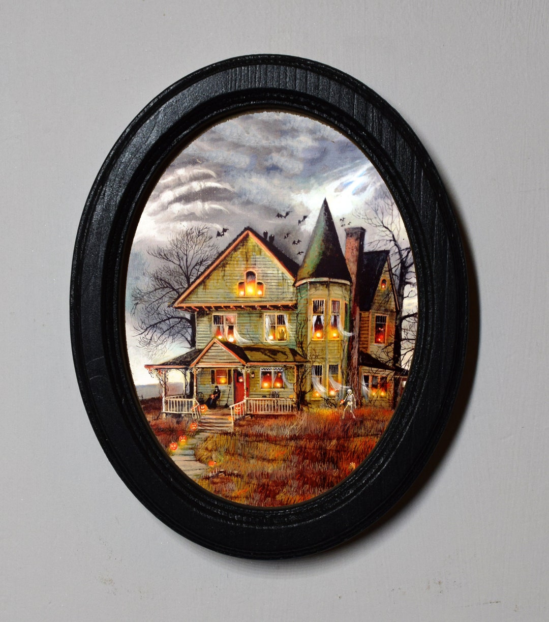 Halloween Black Oval Wooden 3 X 4 Inch Framed Picture Wall Hanging ...