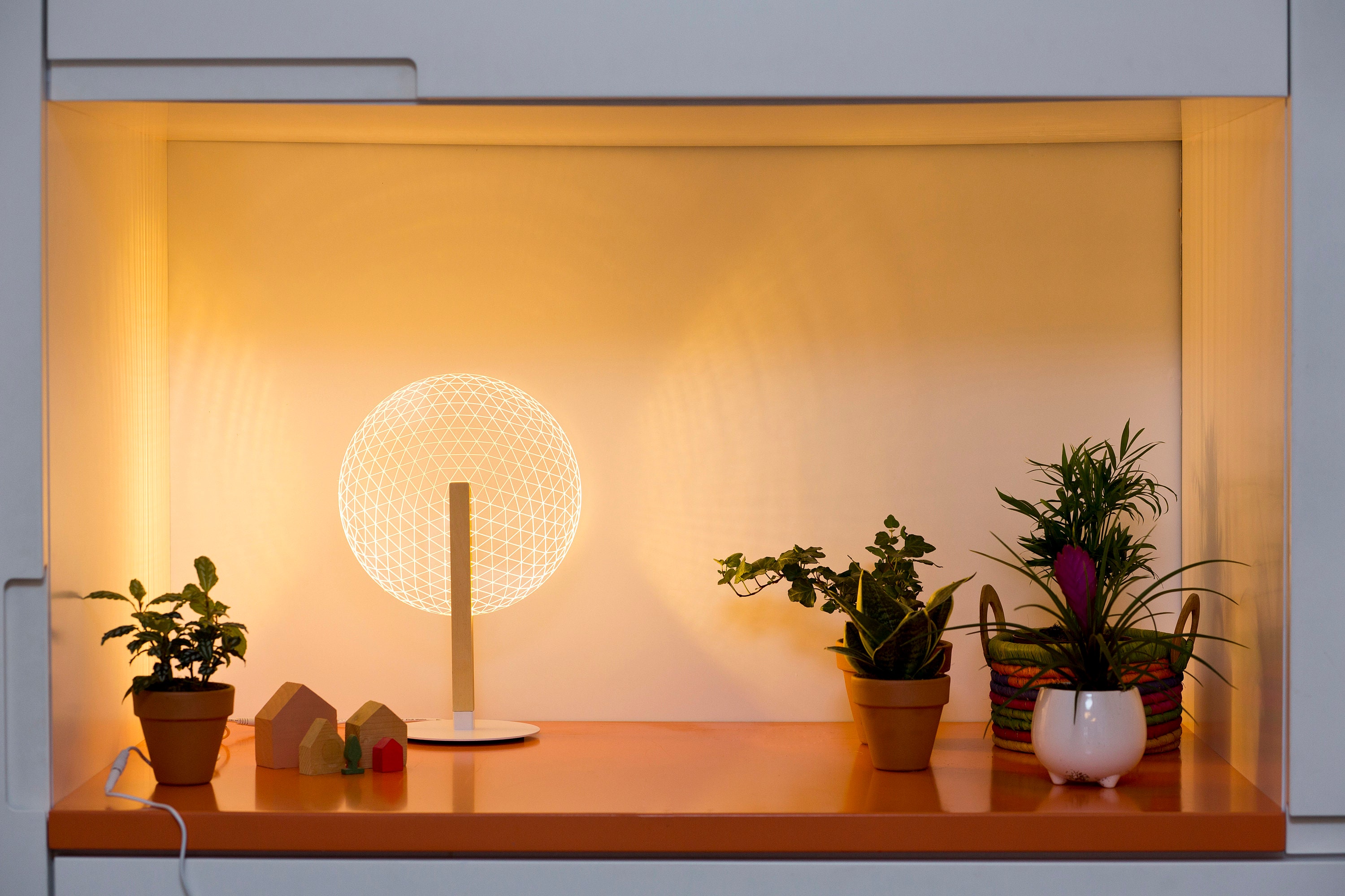 The Original BLOOM Optical Illusion 2D to 3D Table Lamp Eco Friendly ...