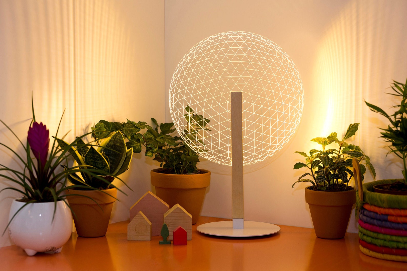 The Original BLOOM Optical Illusion 2D to 3D Table Lamp Eco Friendly ...