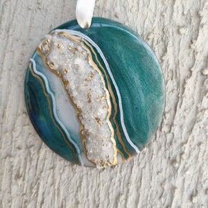 Christmas Tree Geode Style Ornament - Etsy