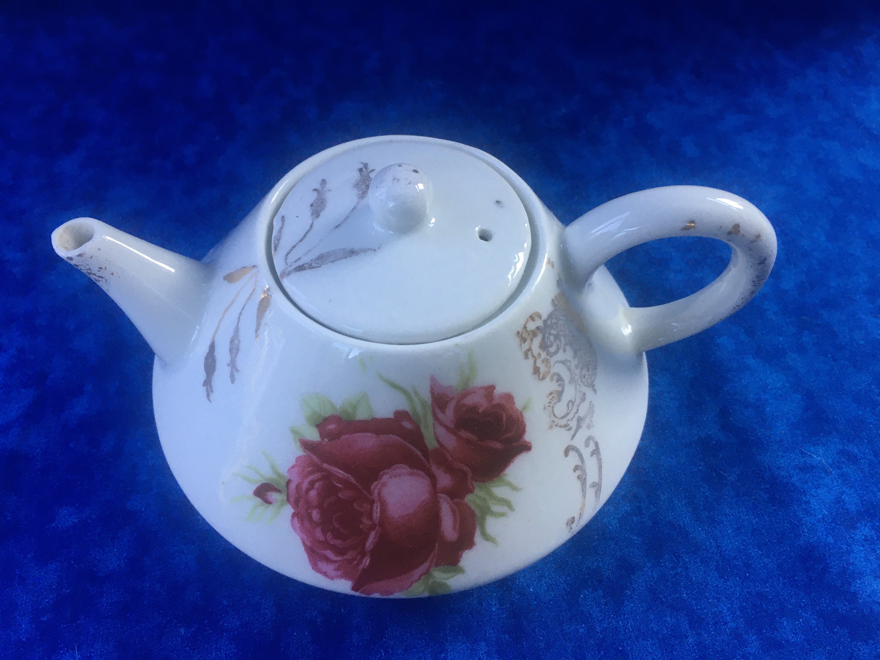 Vintage Teapot Beautiful Red Roses - Etsy UK