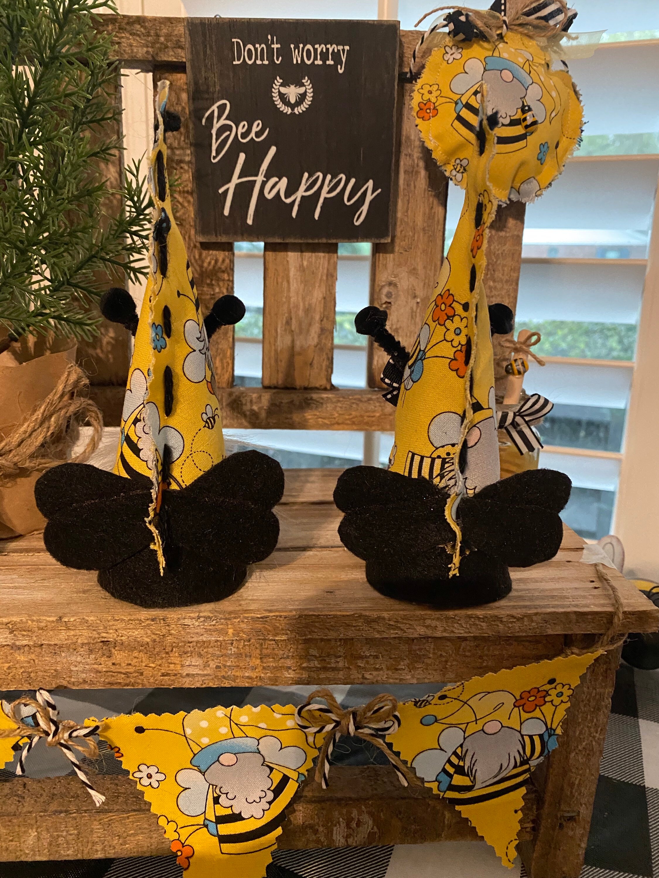 Mini Bee Couple With Wings - Etsy