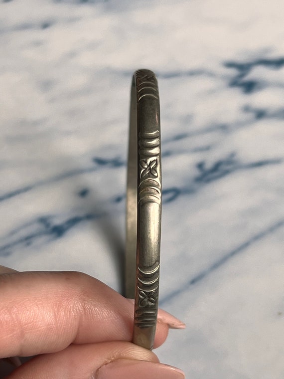 Vintage sterling silver flower stamp design bangle br… - Gem