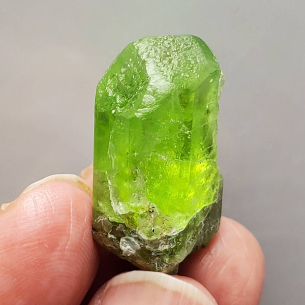 Peridot Raw Crystal - Etsy