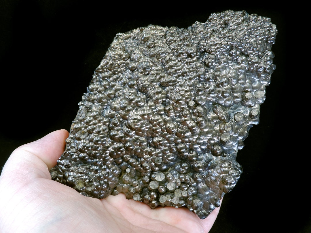 Amazing Large 'golden Hematite' Specimen Showing Sculptural Botryoidal ...