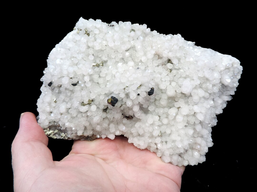 Large Cabinet Size Slab Featuring a Carpet of White Calcite Crystals ...