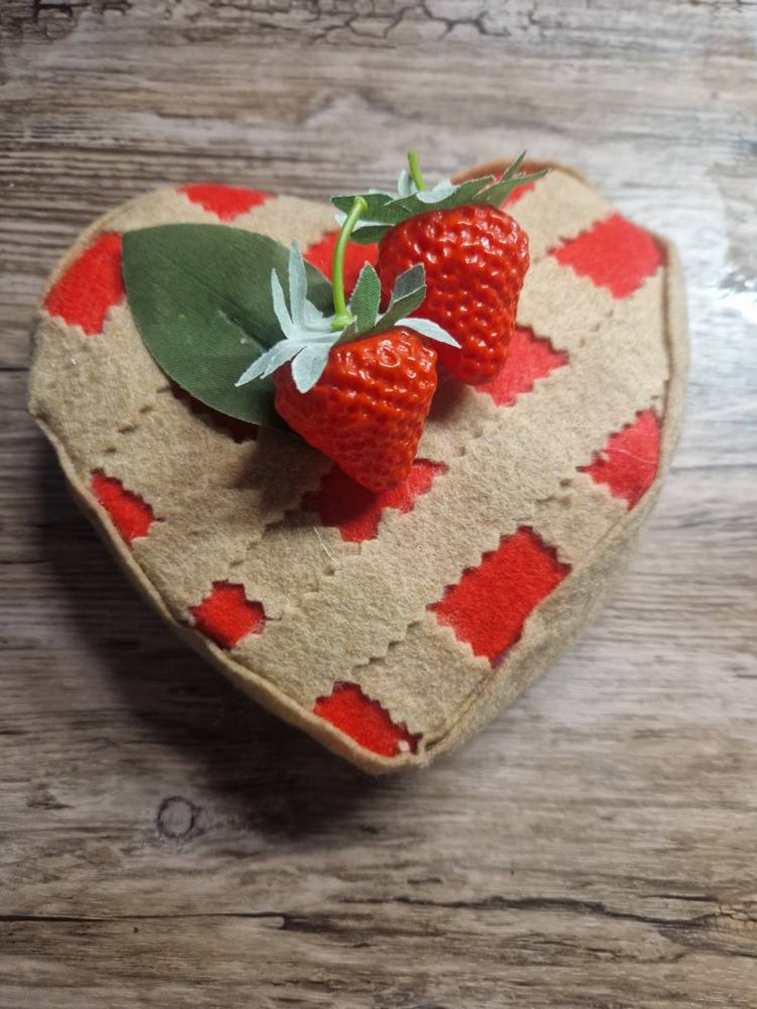 Pill Box Cake/ Heart/ Valentine's Day/ Cake/ Hat/pin Up - Etsy
