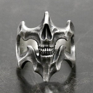 Vortex Skull Ring - Etsy