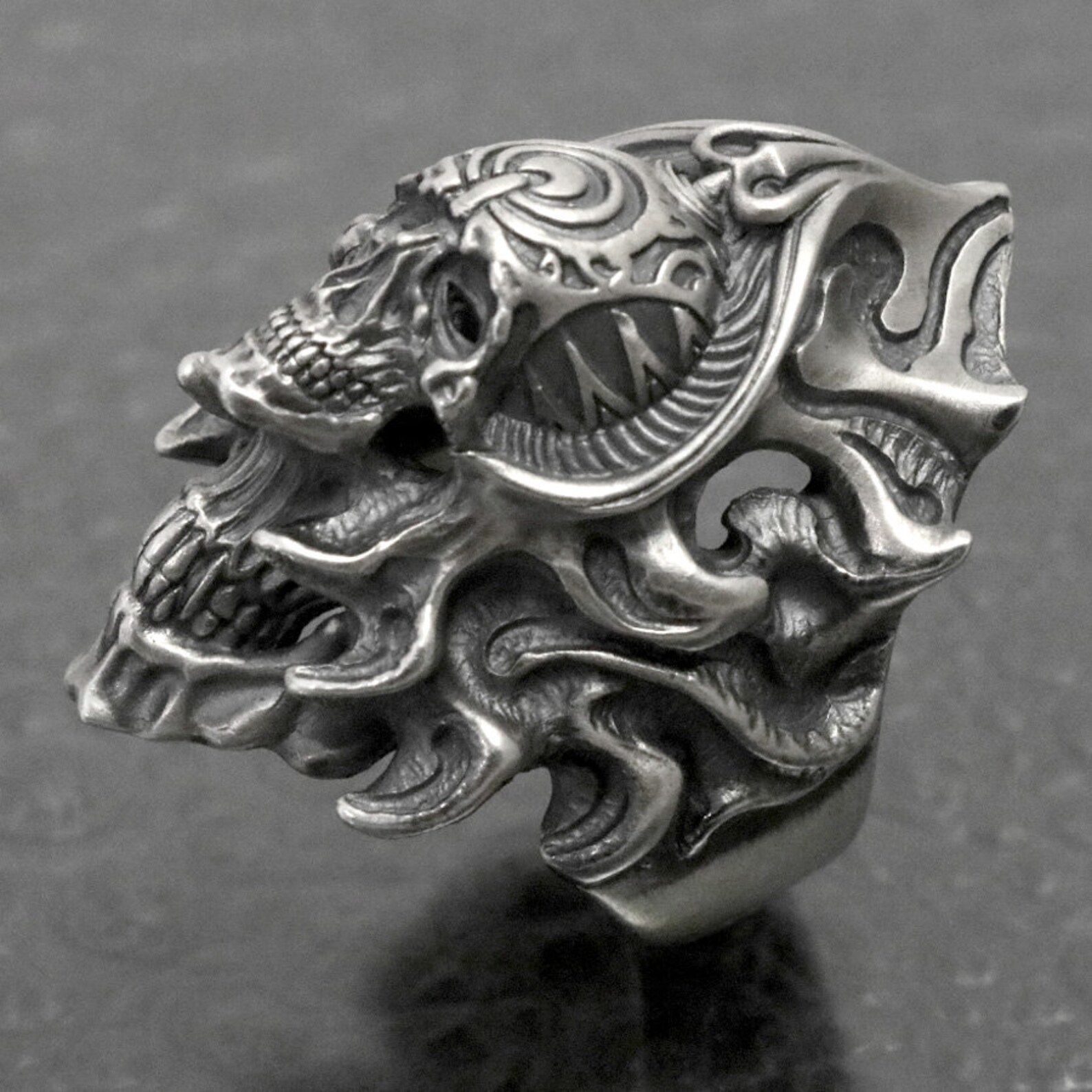 Parasite Ring | Etsy