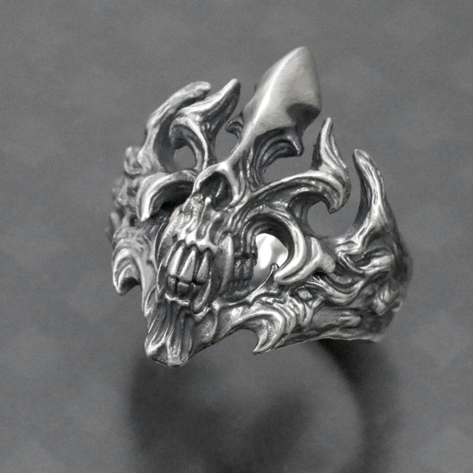 Mini Luga Ring | Etsy