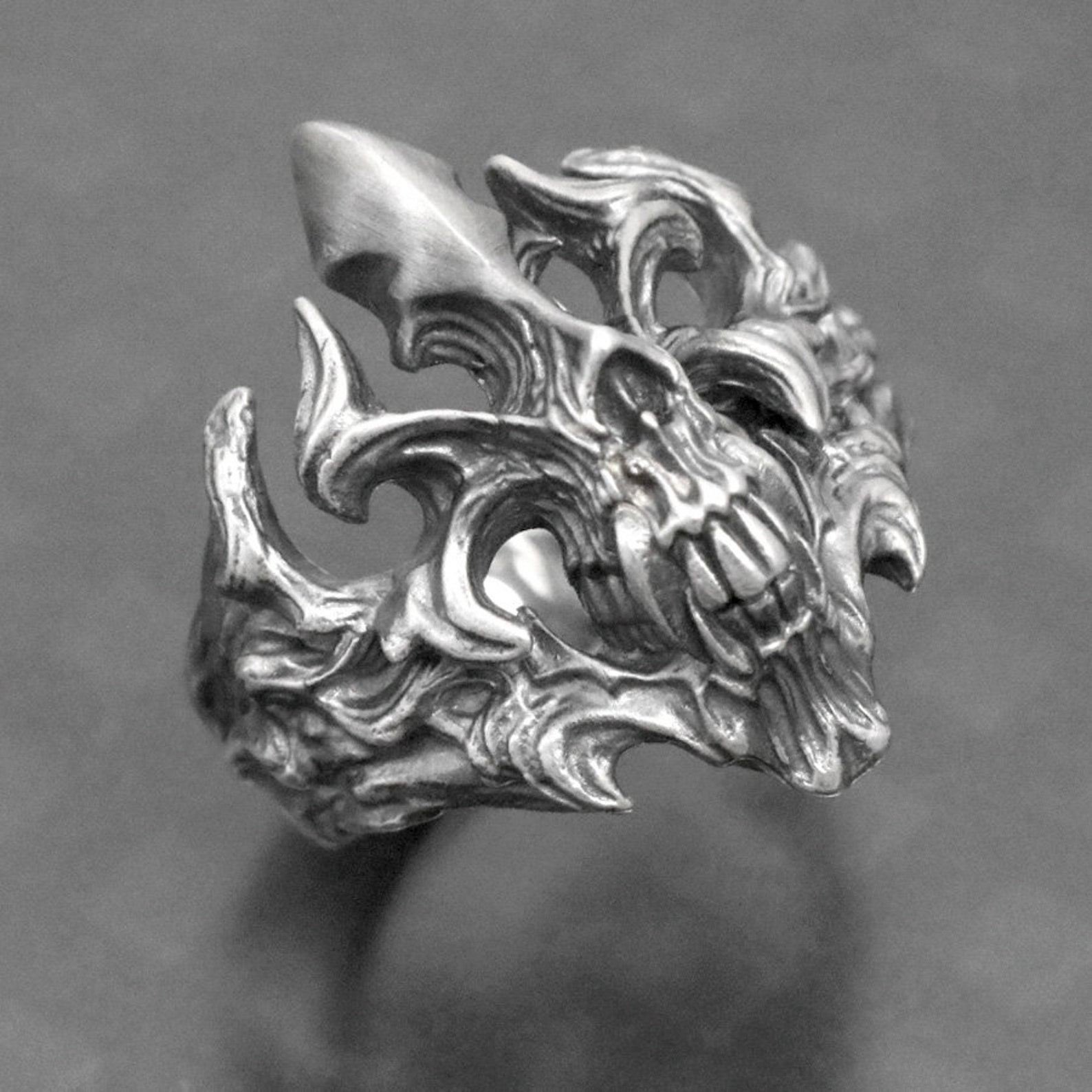 Mini Luga Ring | Etsy