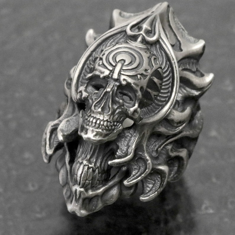 Parasite Ring | Etsy