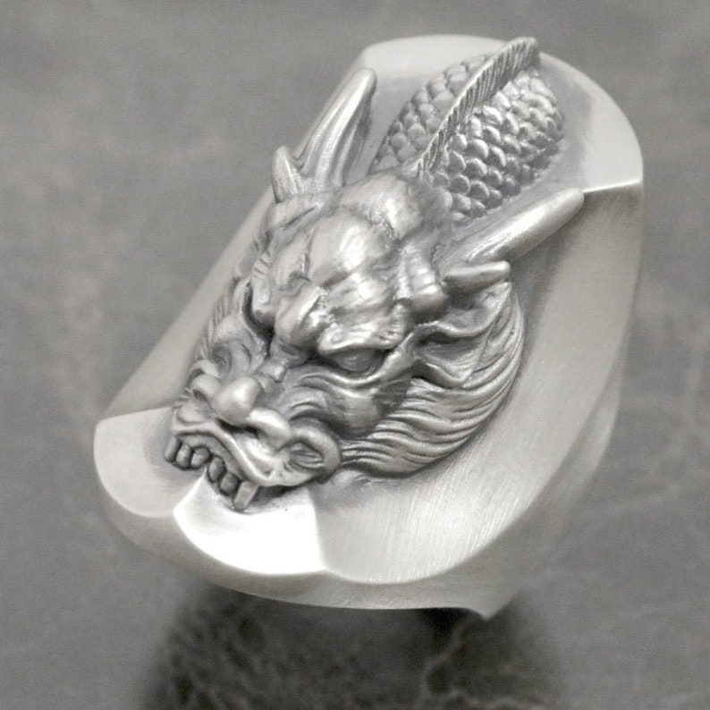 RYU Ring - Etsy